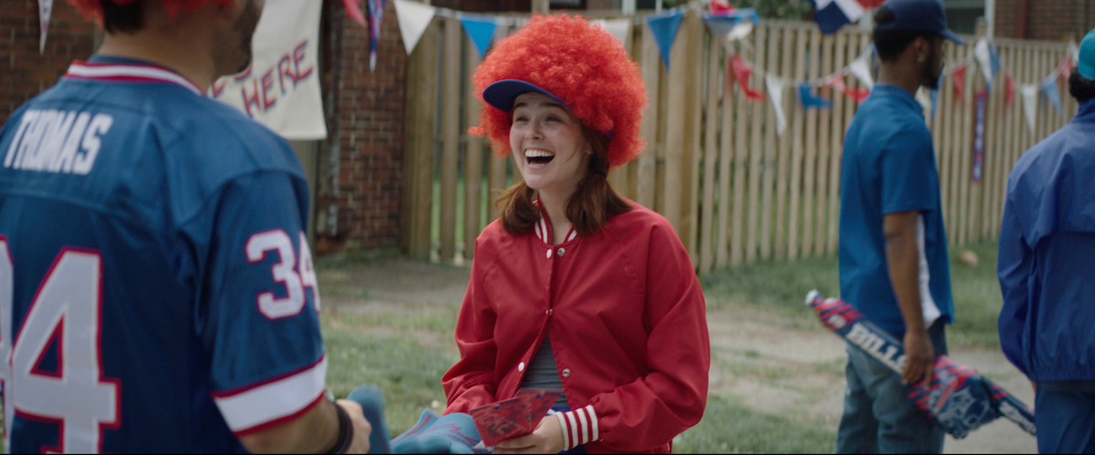 Buffaloed movie review & film summary (2020) | Roger Ebert