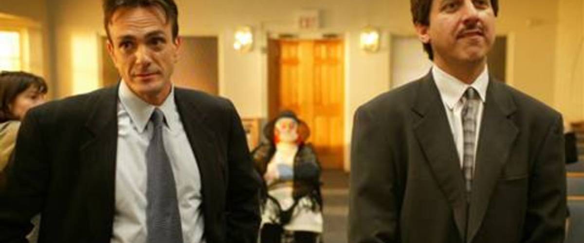 Eulogy movie review & film summary (2005) | Roger Ebert