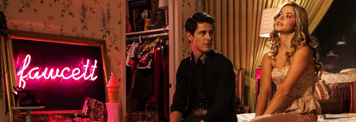 G.B.F. movie review & film summary (2014) | Roger Ebert