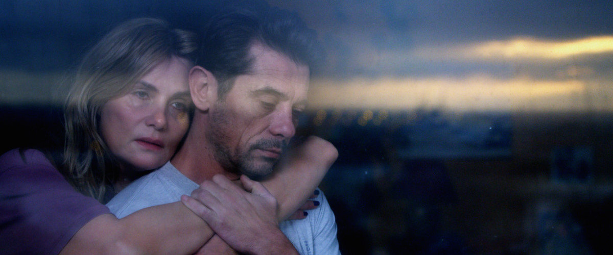 Heal the Living movie review & film summary (2017) | Roger Ebert