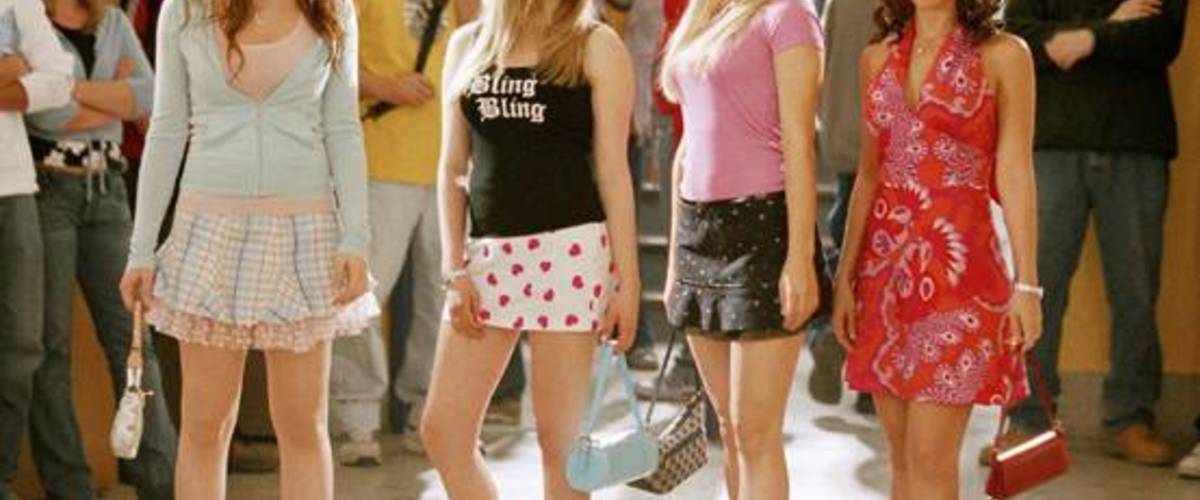Mean Girls movie review & film summary (2004) | Roger Ebert