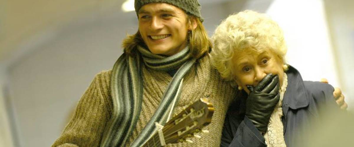 Mrs. Palfrey at the Claremont movie review (2006) | Roger Ebert