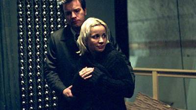 Stay movie review & film summary (2005) | Roger Ebert