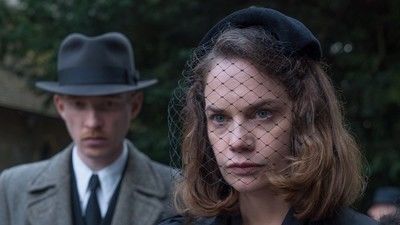 The Little Stranger movie review (2018) | Roger Ebert